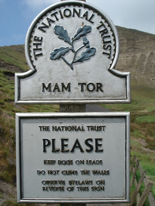 Mam Tor sign – UK Fossil Collecting