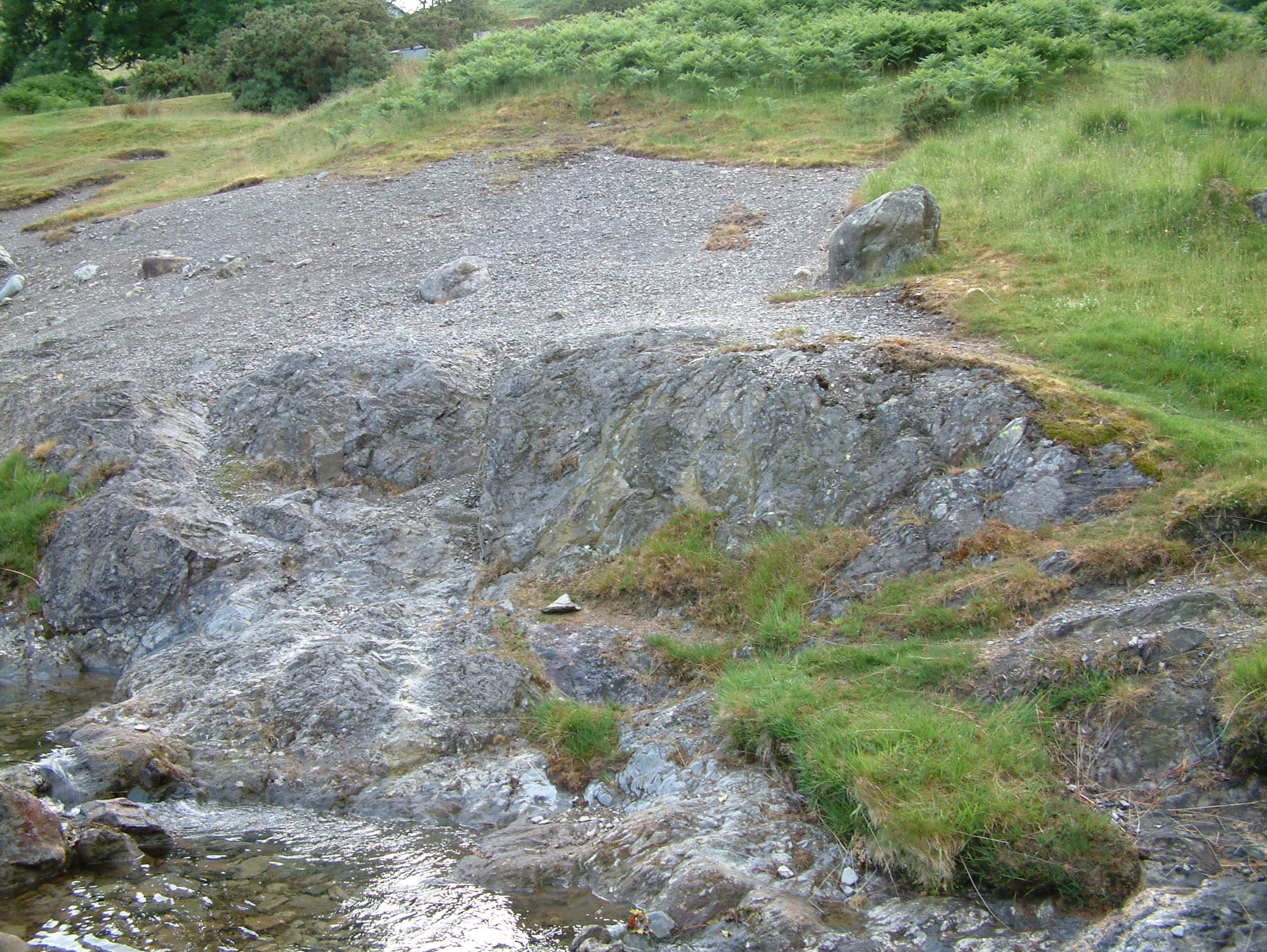 Stoneycroft Waterfall – UK Fossil Collecting