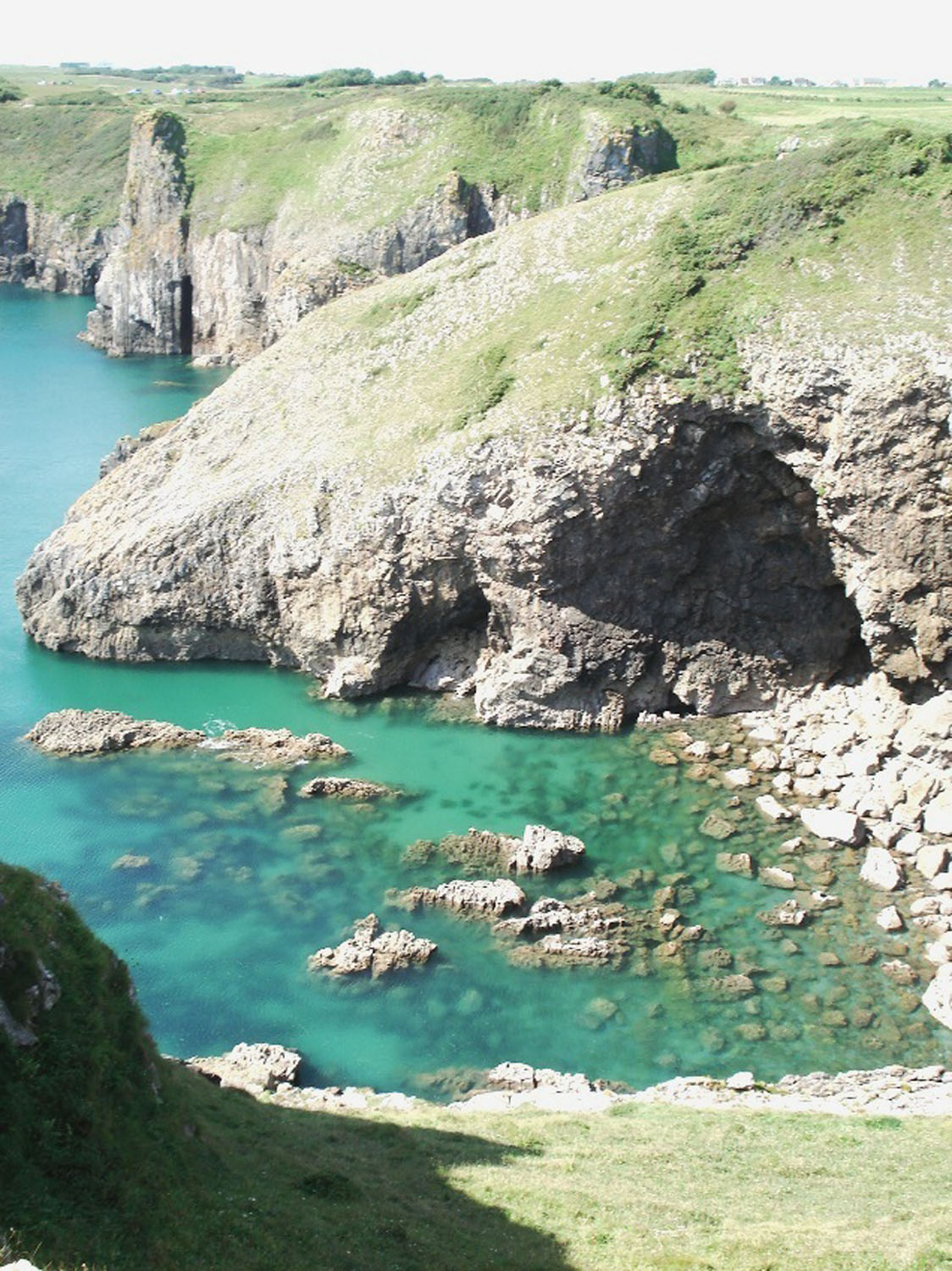 View of the fossil hunting area from the cliff top – UK Fossil Collecting