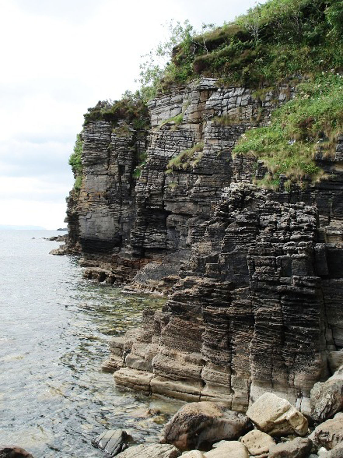 Funny rock platform – UK Fossil Collecting